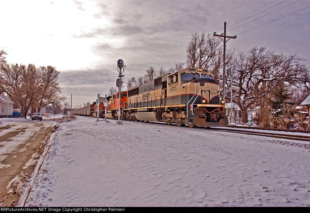 BNSF 9775 Leads E-MHSBTM0-04